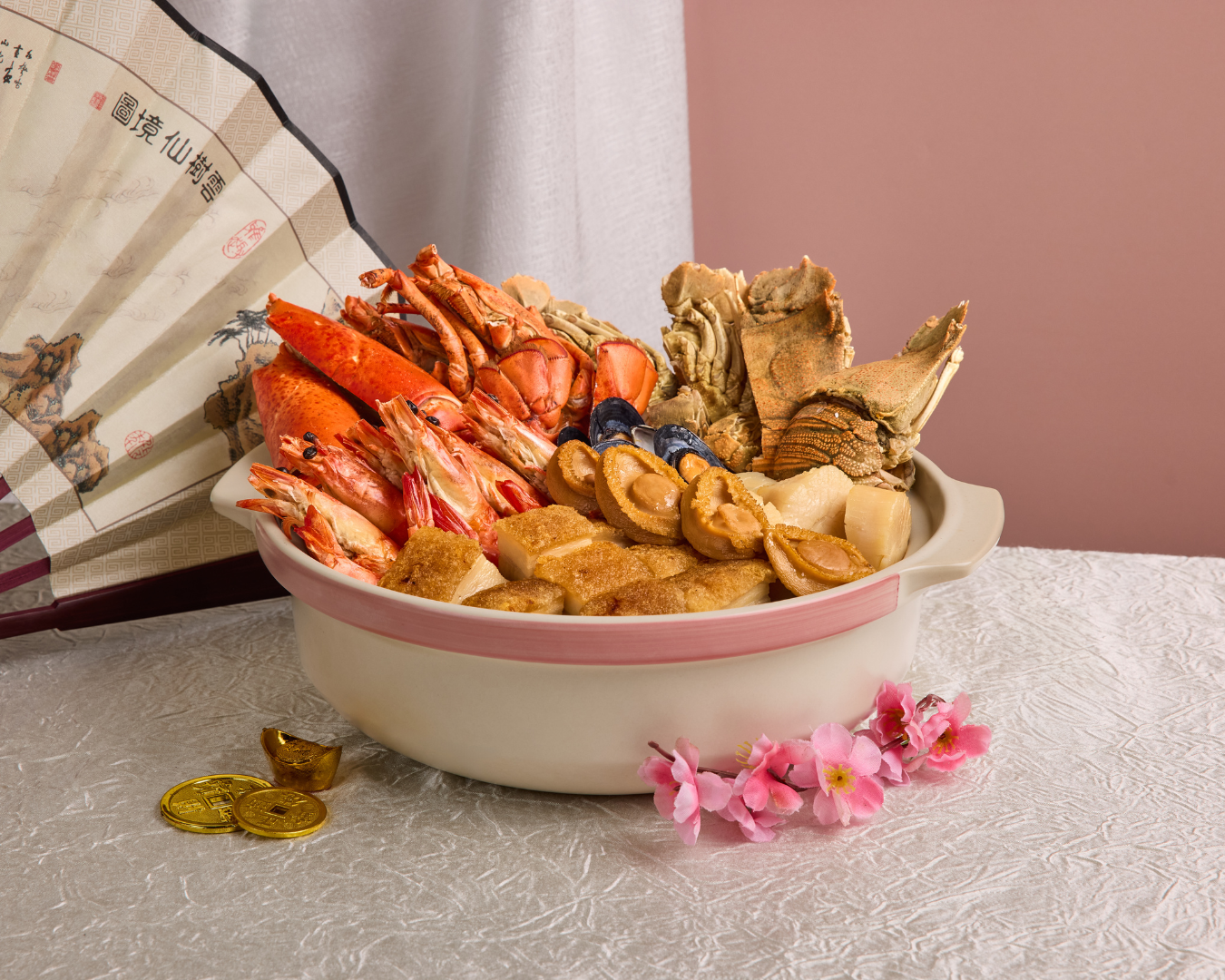 Sea Treasure in a Pot (6 Pax) – Tablescape Restaurant & Bar